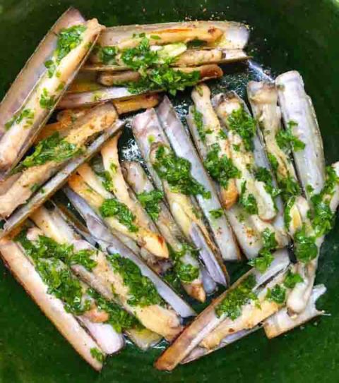 Razor clams with Fresh Herbs - Le Pistou